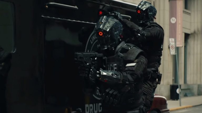 Teaser trailer per Code 8, sci-fi coi superpoteri con Robbie e Stephen Amell - Il Cineocchio