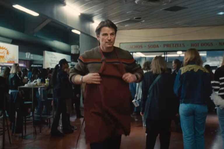 Trap (2024): la recensione del film con serial killer di M. Night ...